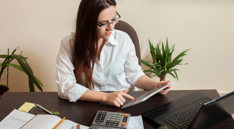 How Much Does a Bookkeeper Cost in 2025?